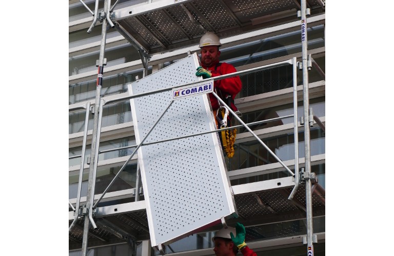 Gevelsteiger R200 66m2 werkh. 12m | Skyworks B.V.