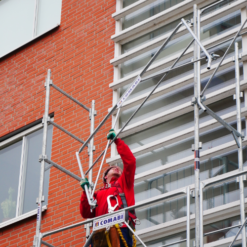 Gevelsteiger R200 66m2 werkh. 12m | Skyworks B.V.